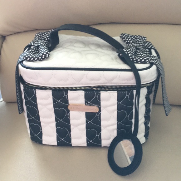 Betsey Johnson | Bags | Betsey Johnson Black White Quilted Train Case ...
